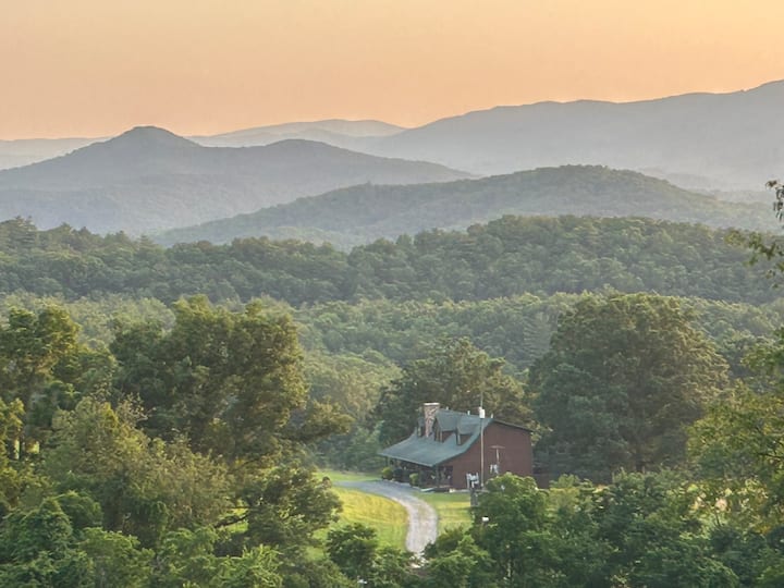 Country Lodge - Covington, VA