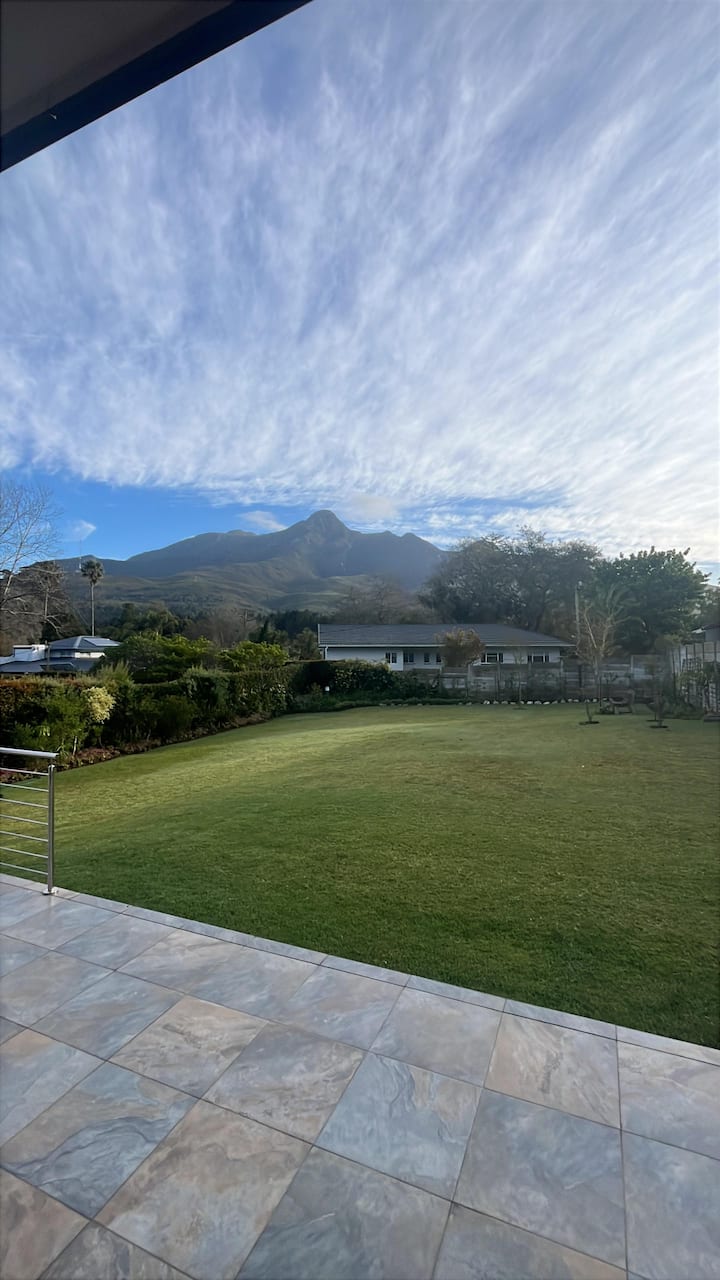 Your Scenic Mountain Getaway Home Away From Home - George