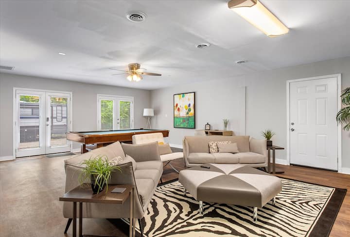 The Divine Cottage: Woodsy Hideaway! - Chesterfield, VA