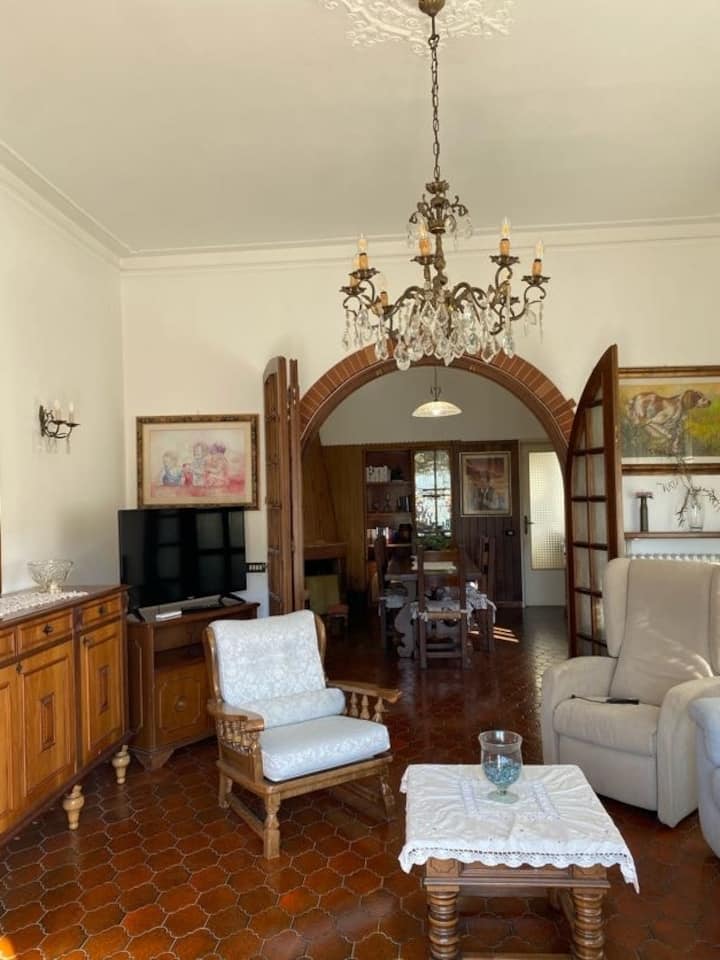 Ampio Appartamento Confortevole E Rustico - Camaiore
