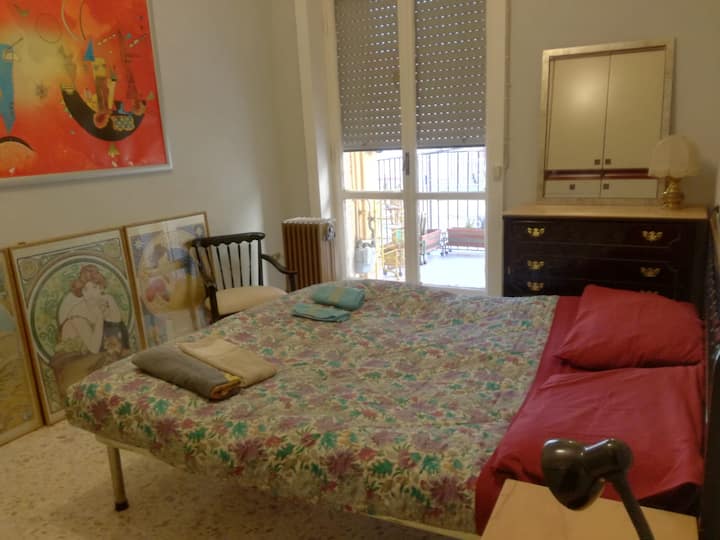 Pretty Simple Flat In Heart Of Naples - Moffat