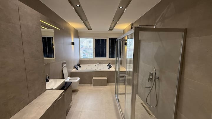 Luxury Jacuzzi Apartment In Central Antalya - Antalya