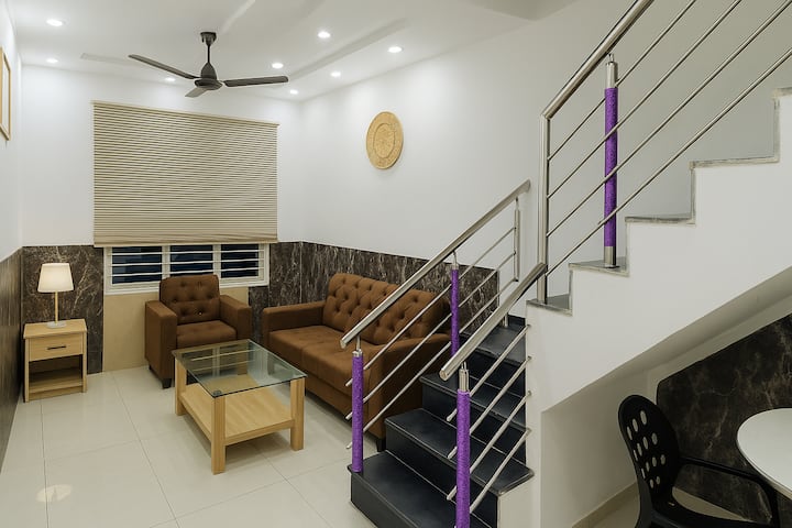 𝕍𝕣𝕚𝕟𝕕𝕒 𝕤𝕥𝕒𝕪 𝟛 𝔹ℍ𝕂 𝔻𝕦𝕡𝕝𝕖𝕩 - Vrindavan