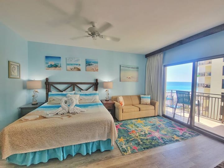 Balcony Studio | Pool & Gulf Views | Walk To Beach - Panama City Beach, FL