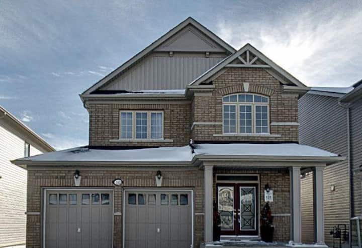 Cozy Home For Short Term Stay! - Fergus