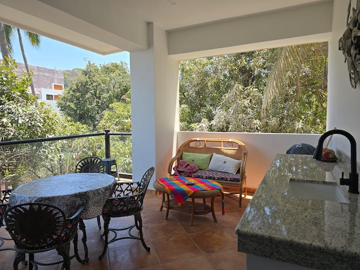 Oceanfront Paradise - Los Ayala