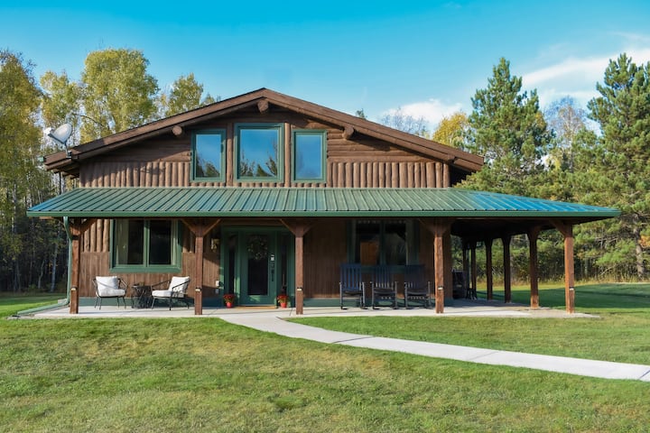 Cabin Near Lake Vermillion | Hot Tub, Pet Friendly - Minnesota