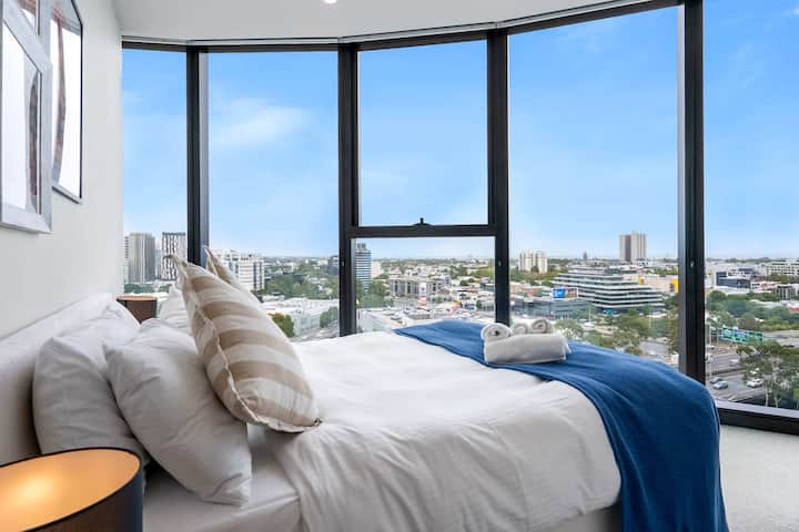 Resort Style Southbank Living With Pool And Gym - Melbourne