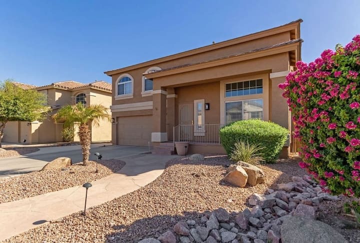 Home Base - 3bed/2.5ba Pool & Outdoor Kitchen! - 서프라이즈