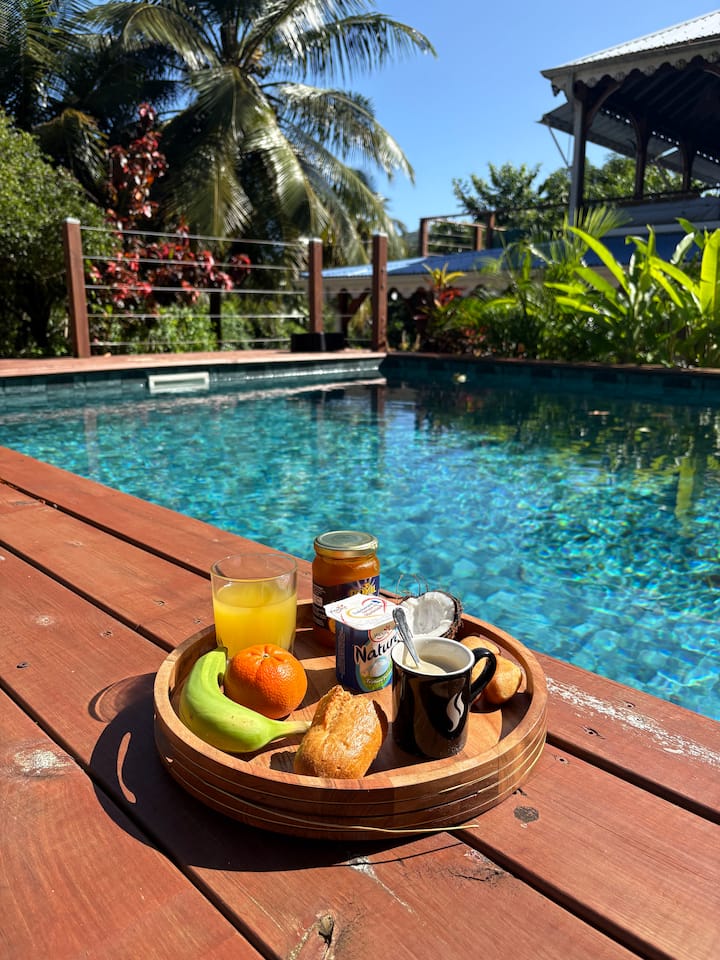 Le Maloé T3 Avec Grande Piscine Partagée - Martinique