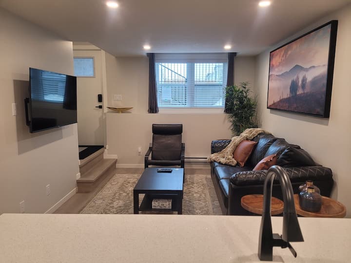 The Anchor - Mahogany | Calgary - Canada