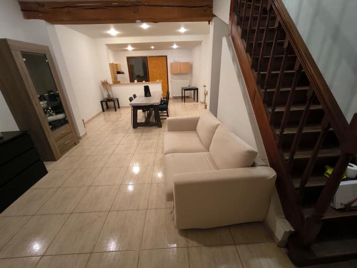 Maison 4 Chambres 8 Personnes à 2 Min Du Centre - Charleroi