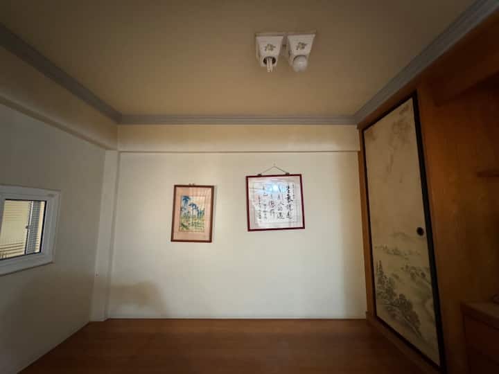 （和室）交通便利 生活機能佳 民雄車站步行十分鐘、長住優惠，自助清理提供折扣 - 民雄