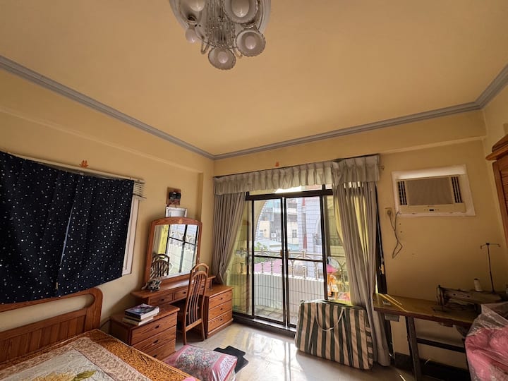 （雅房含前陽台）民雄車站步行十分鐘、超值空間，長住優惠，自助清理提供折扣 - 民雄