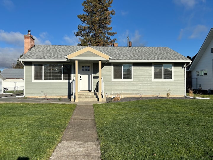 Newly Remodeled 5-bedroom Home - Spokane, WA