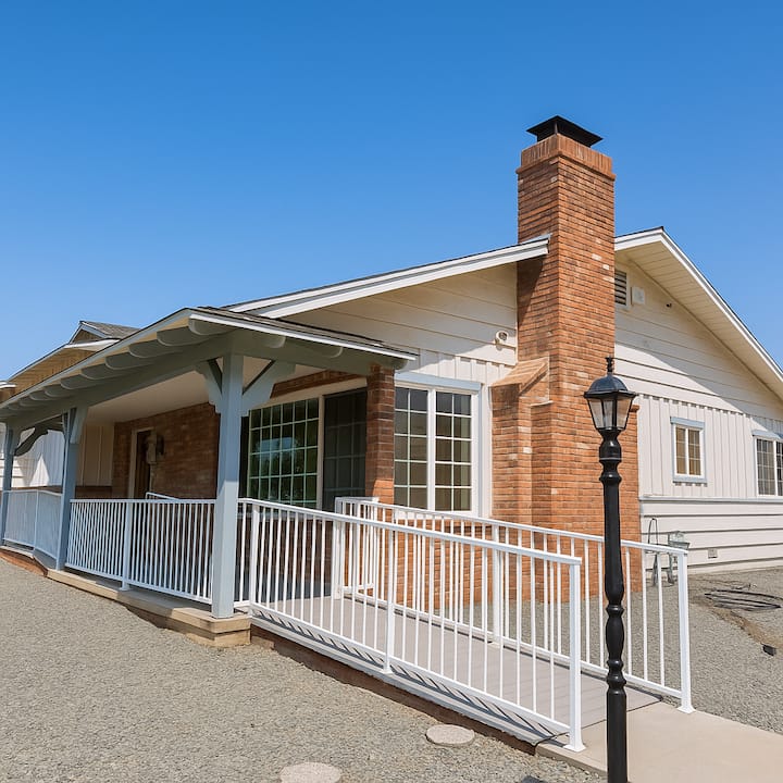 Free Massage Chair La Retreat Family-friendly - Rowland Heights, CA