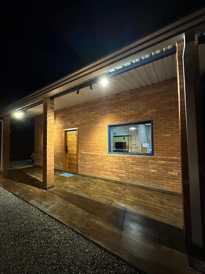 Casa Nova Em Bonito| Azul| 5 Estrelas| Wi-fi + Ar - Bonito