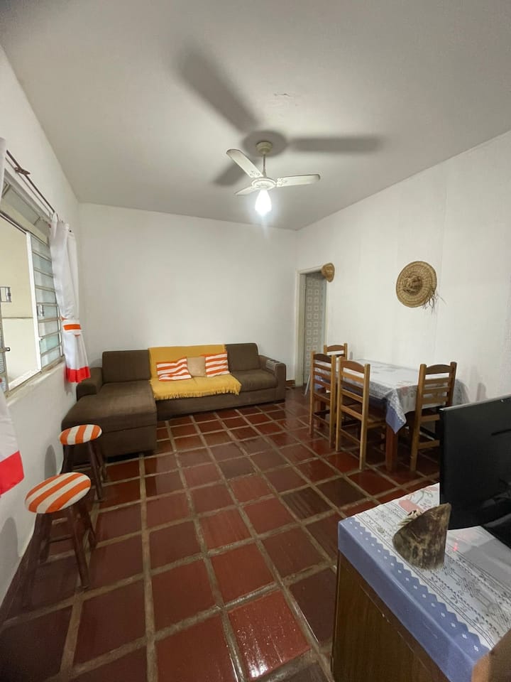 Casa Em Caraguatatuba, A 2 Km Da Praia Central - Caraguatatuba