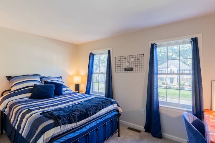 Bliss Out In The Blue Room - Litchfield, NH