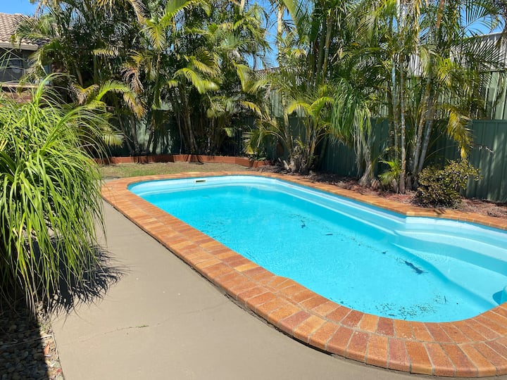 Coastal Palms
Relax By The Pool. - Yamba