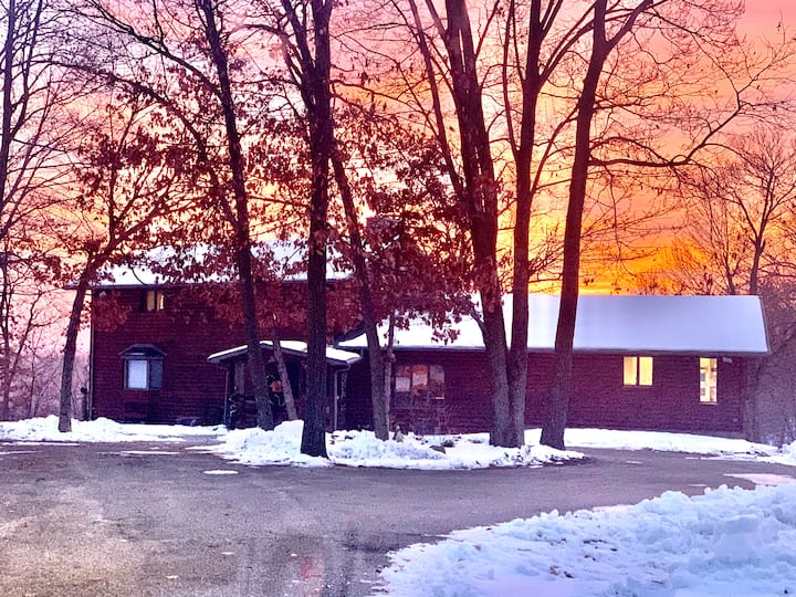 Bighorn Lodge - Pearl Lake, Redgranite