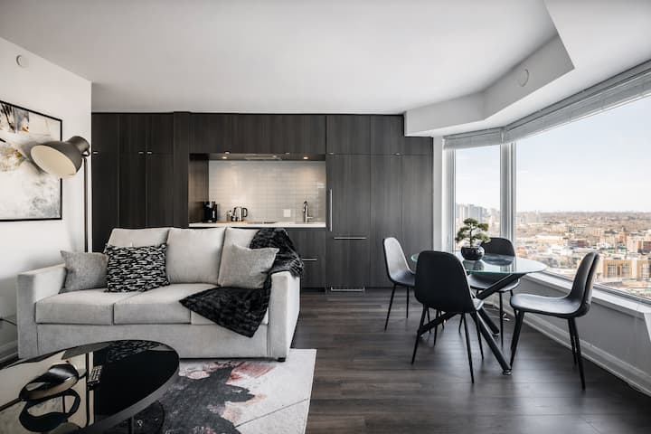 Sleek 1bd/1ba Yorkville Condo|stunning City Views - Toronto