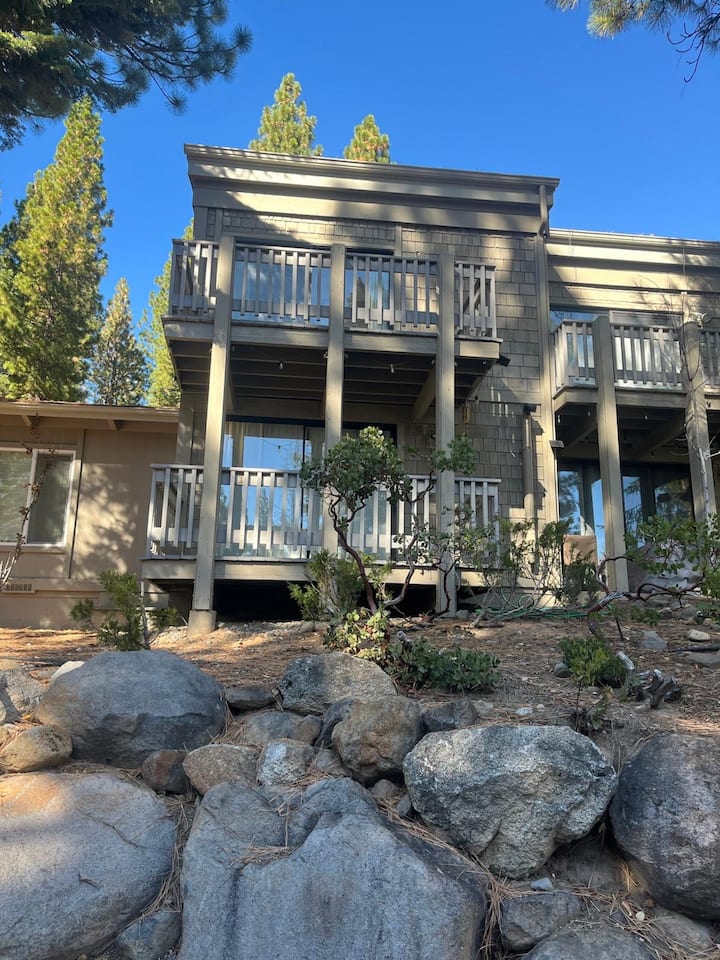 Updated 3 Bedroom Townhouse | Quiet & Central - Incline Village, NV