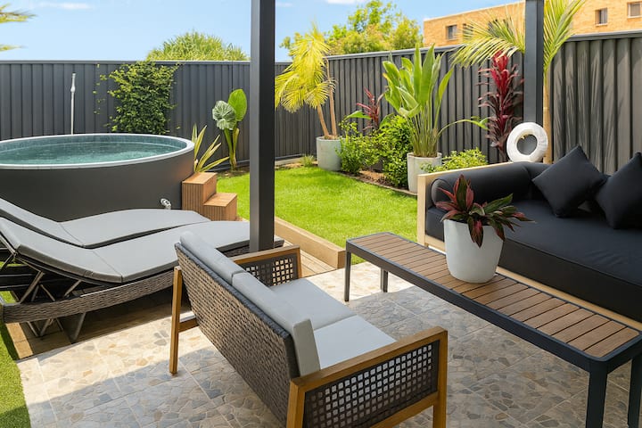 Plunge & Play | Buddina Bliss - Buderim