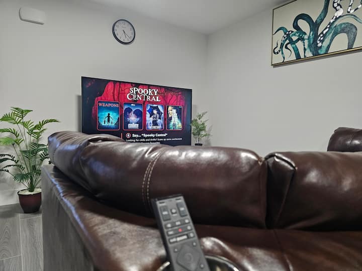 Modern 2-bedrm Comfy, Styled, Spacious & Furnished - 聖約翰