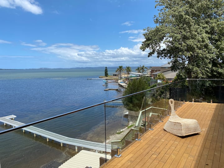 Lake Oasis - Heaven On Earth - Toukley