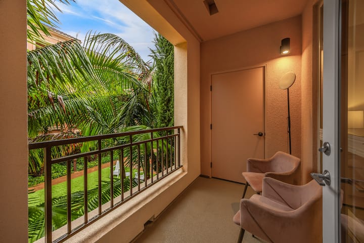 Promenade Resort Style By Irvine Spectrum - Costa Mesa, CA