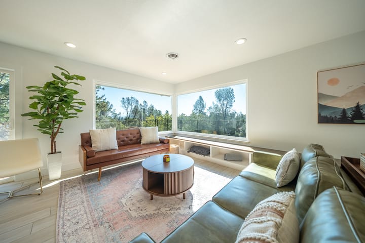 Modern Woods Retreat *New* - Shasta, CA