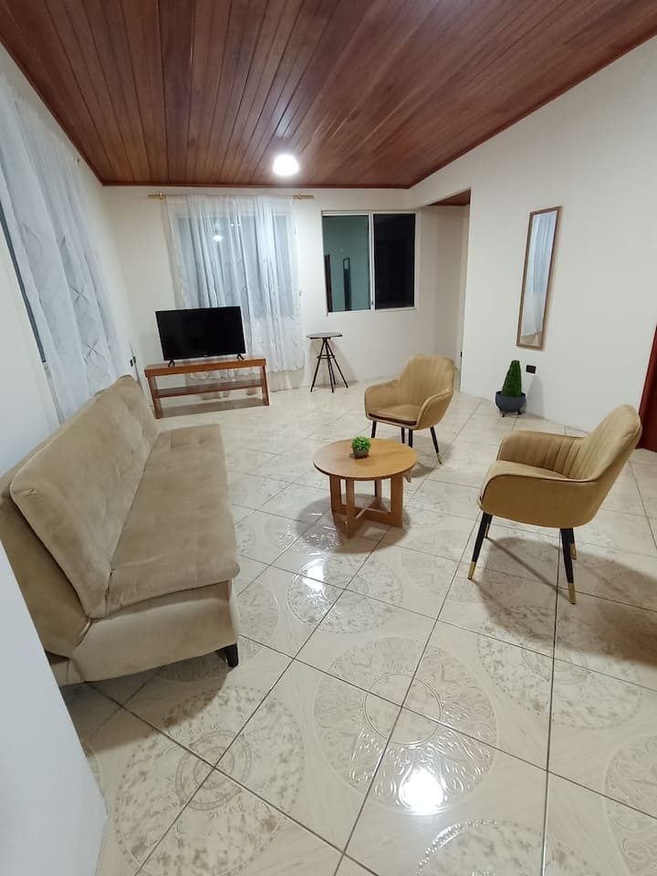 Departamento Amoblado Centrico En Santa Cruz - Galápagos Islands
