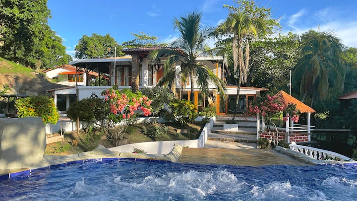 Hidden Paradise~relax In A Private Jungle Jacuzzi - Puerto Boyacá