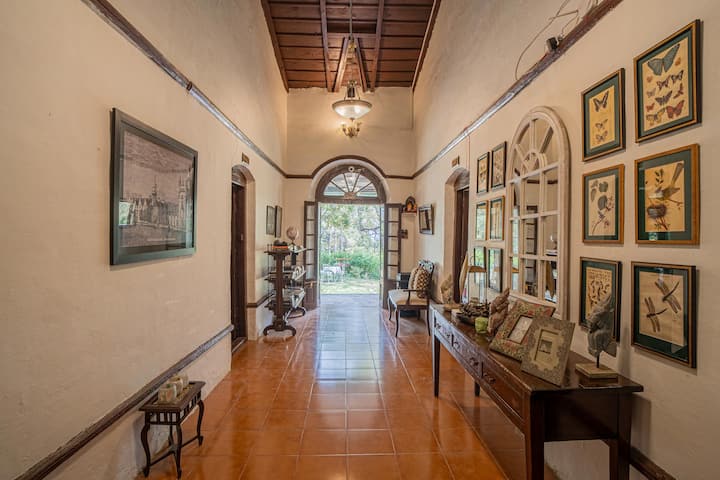 3br W/- Breakfast-stayvista @ Colonial Retreat - Ranikhet