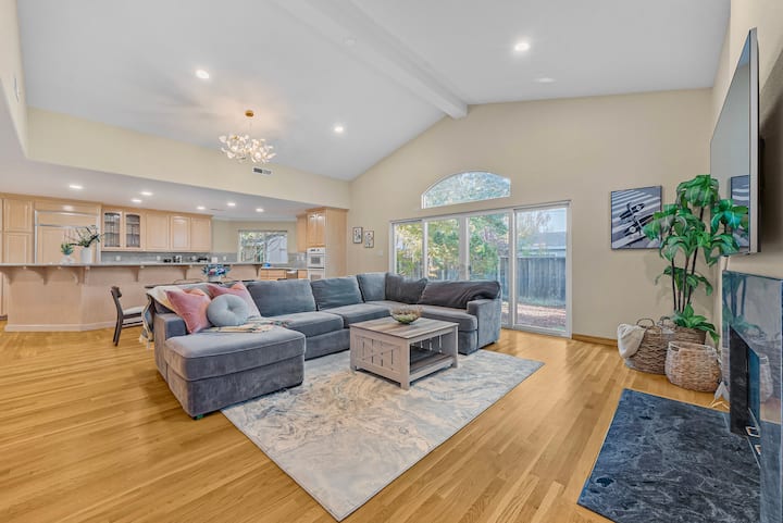 Quiet Comfort Retreat In A Prime Location - Cupertino, CA