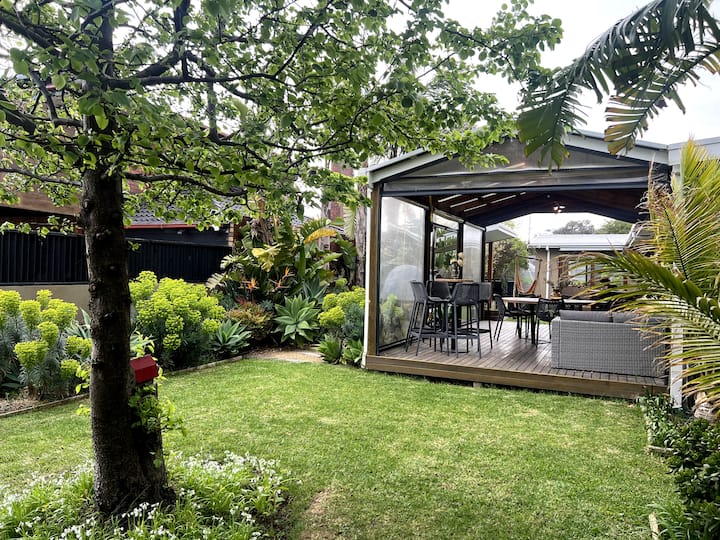 Central Located Mount Martha Retreat - Mornington