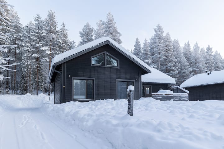 Villa Huurre - 200 M Päässä Pyhäjärven Vesistöstä - Pelkosenniemi