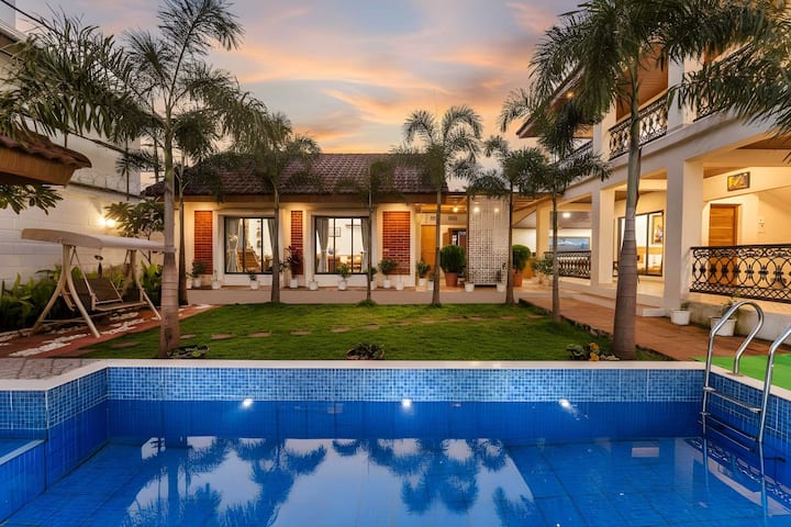 Stayvista At Bella Villa W/ Bathtub, Pool, Wifi - Shahapur