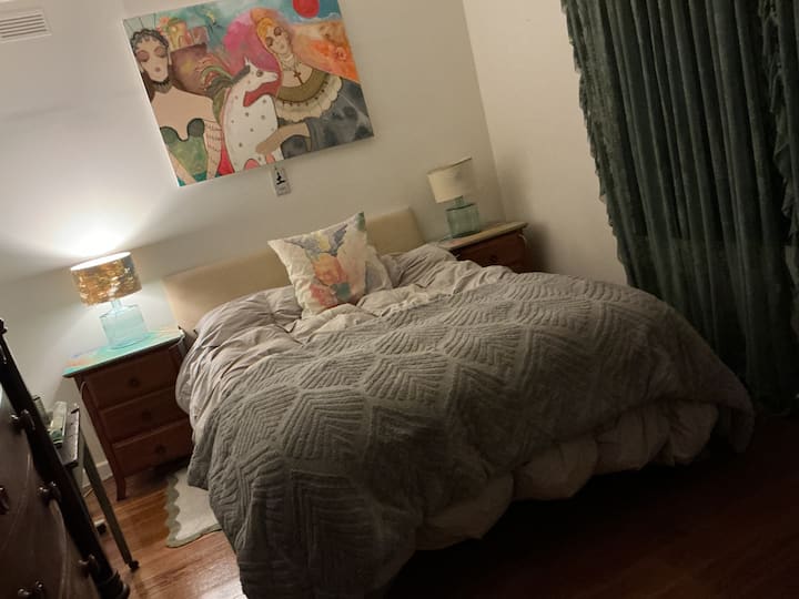 Charming Room Near
Beaches, Hot Springs! - Rye