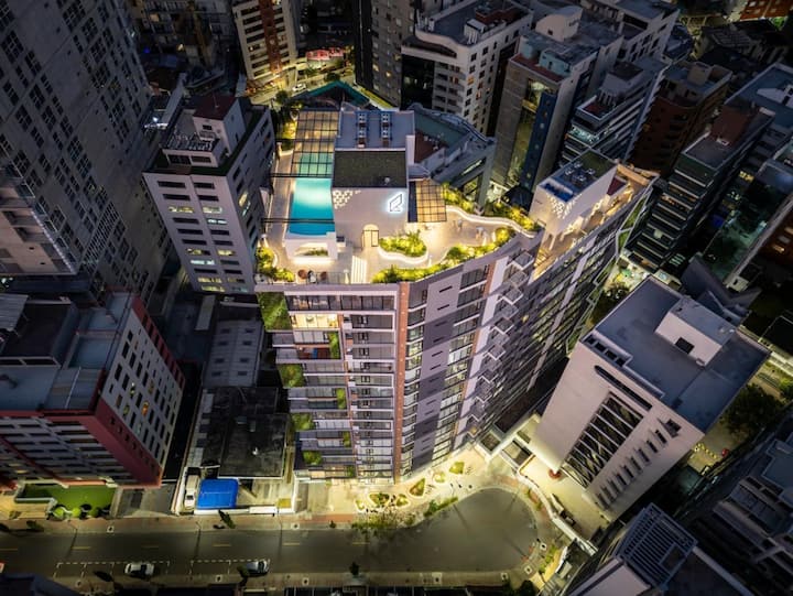 Suite De Lujo En La Carolina + ÁReas Húmedas - Quito