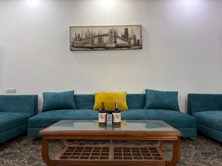 Villa In Noida - Arambh Stays - 노이다