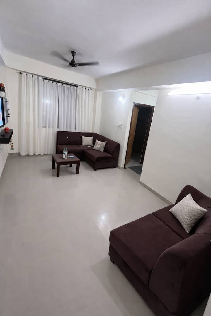2bhk Cozy Flat Peaceful Stay In Rau, Indore - Mhow