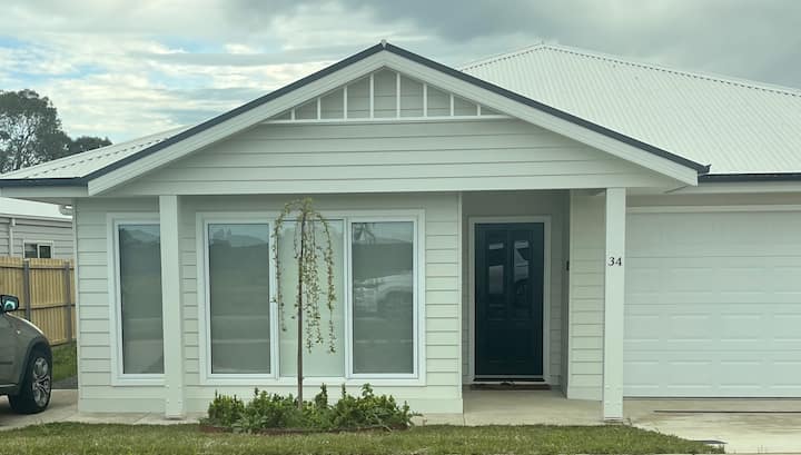 Conrick Place- Private Townhouse Within Home - Warrnambool