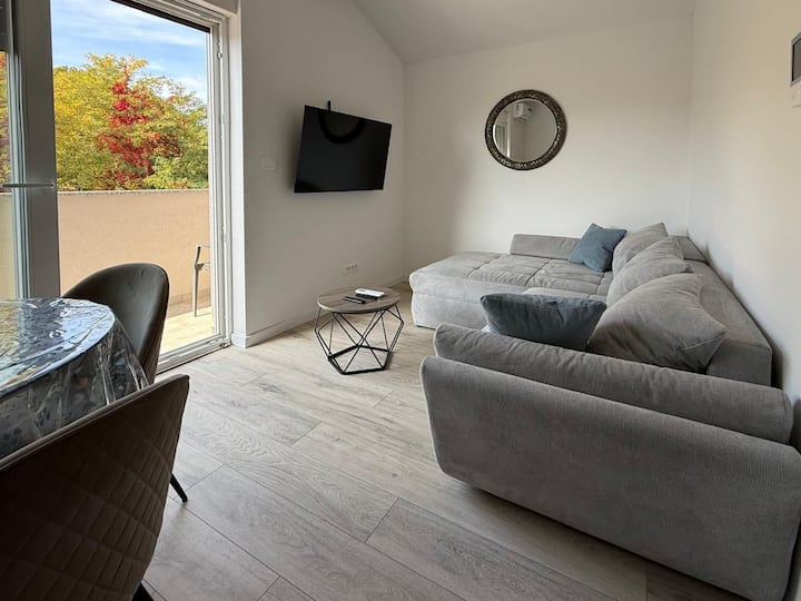 Apartman Mark - Pogled Na Stari Grad Sinj, Parking - Sinj