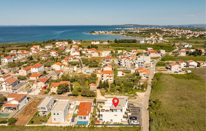 Gorgeous Home In Privlaka With House Sea View - Zaton