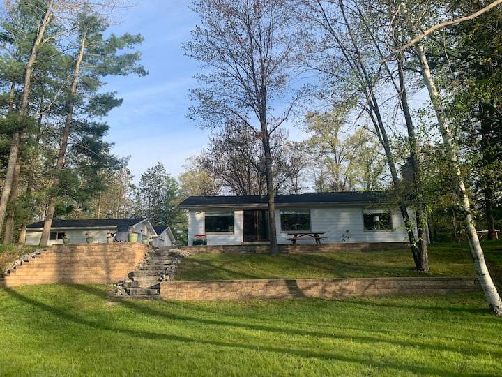 Quiet Home On The Au Sable - Grayling, MI