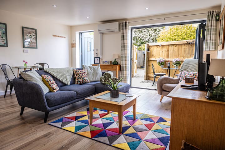 Cotswold Village Guest House - Cotswolds