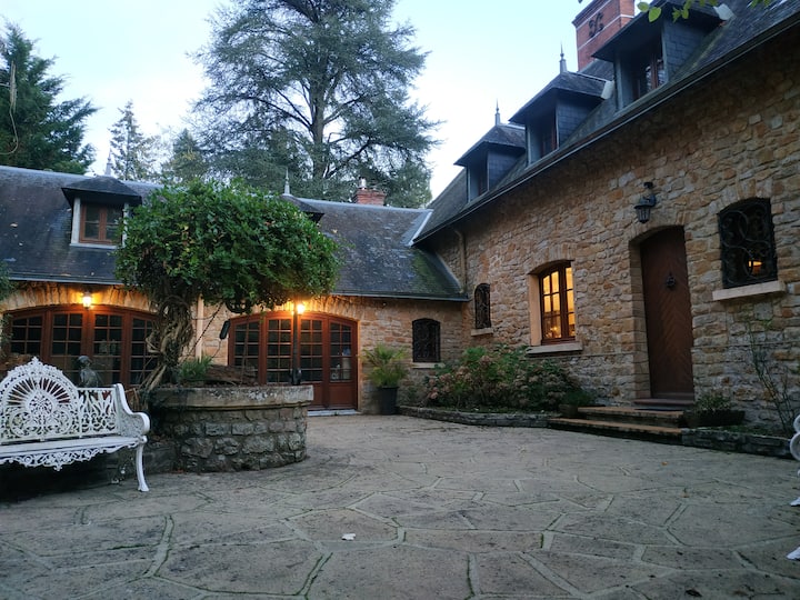 Appartement Indépendant En Rdc Dans Une Propriété - Sarthe