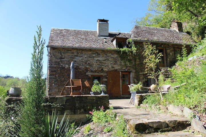 Le Gîte Du Vallon Terrasse. - Lac de Maury
